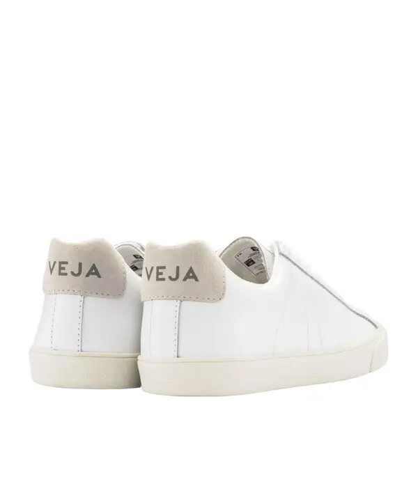 VEJA Leather Lowtop Sneaker
