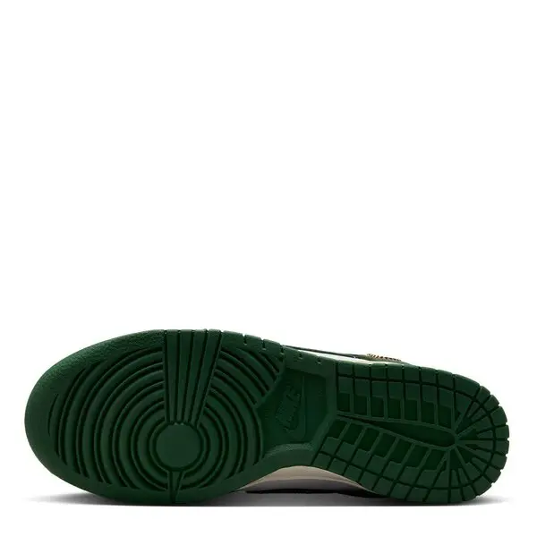 Nike Low Top Sneakers - No