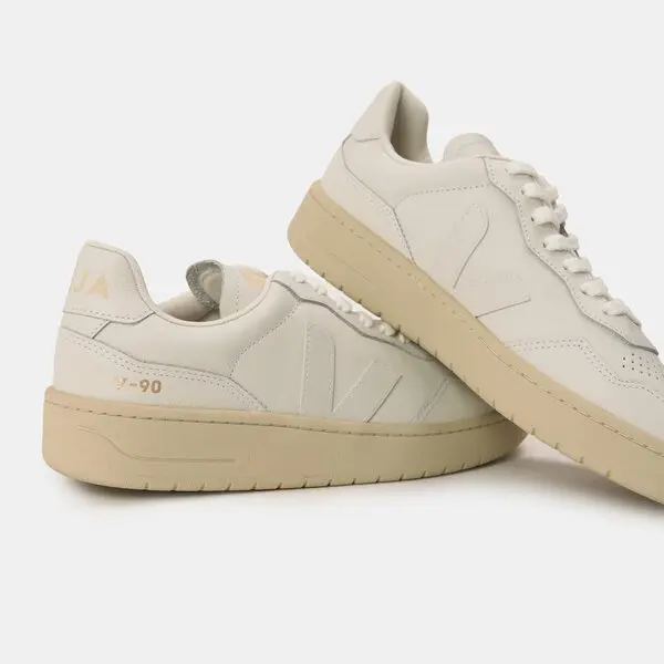 VEJA Simple Casual Shoes