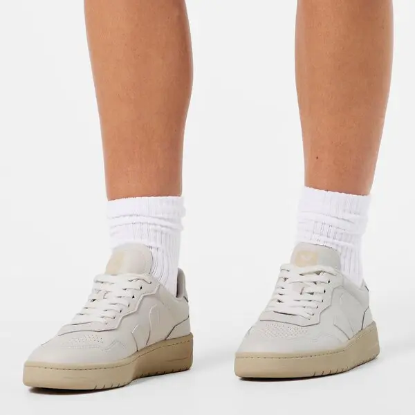 VEJA Simple Casual Shoes
