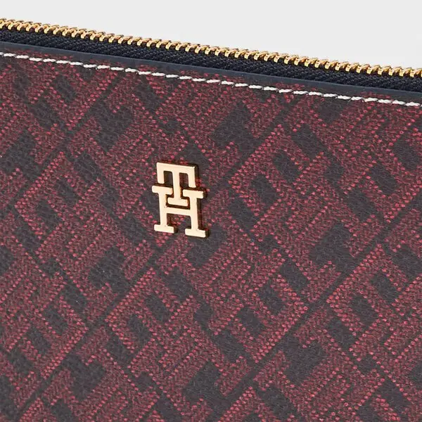 Tommy Hilfiger Printed Handheld Bag