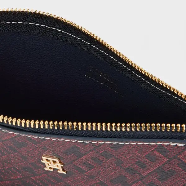 Tommy Hilfiger Printed Handheld Bag