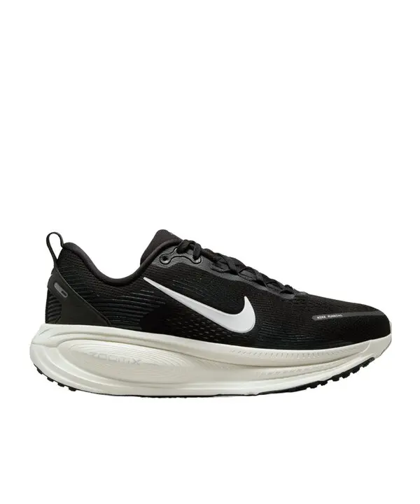 Nike Solid Color Sneakers - Black