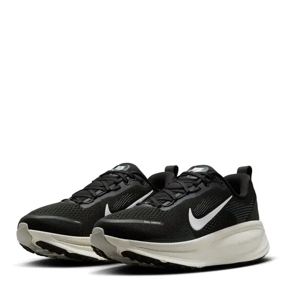 Nike Solid Color Sneakers