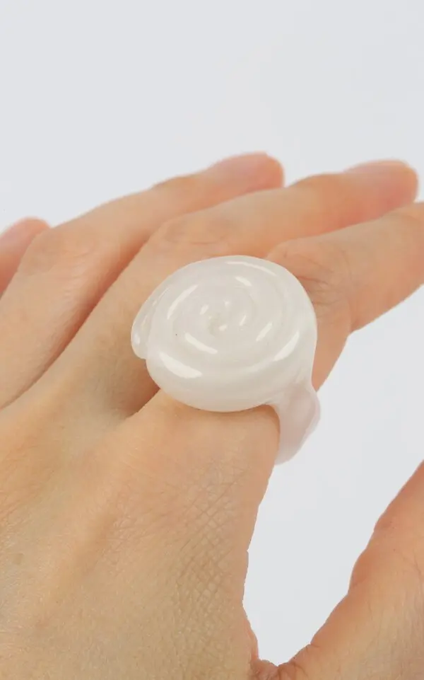 KEANE Spiral Shell Ring - Off-white