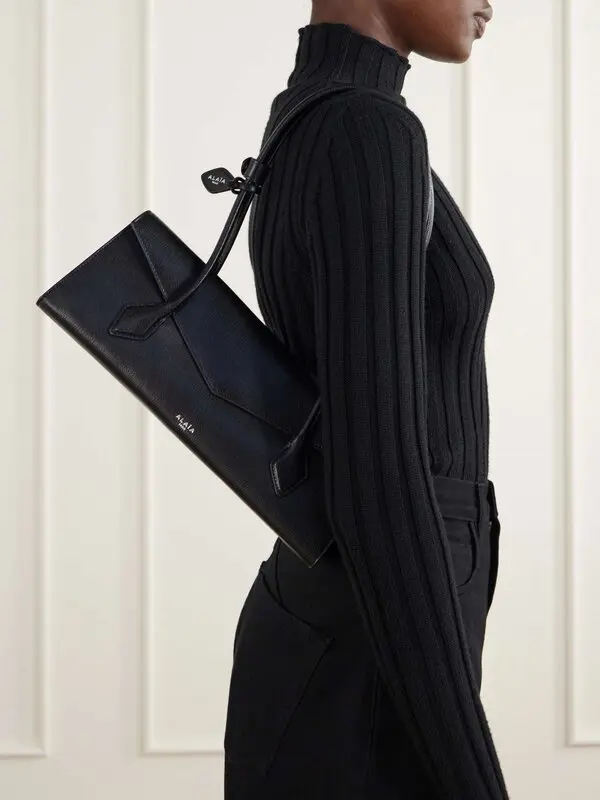 Alaïa Le Teckel Flat Medium Leather Shoulder Bag