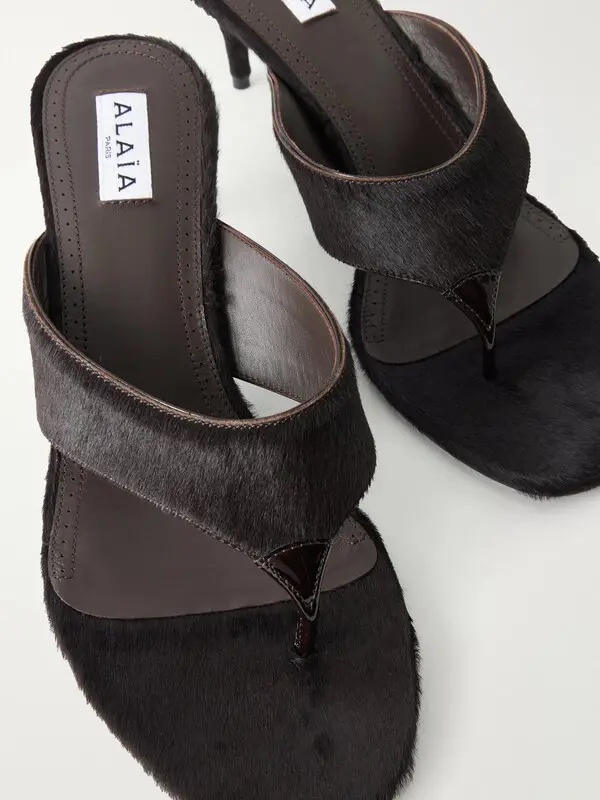 Alaïa Calf Hair Thong Sandals - Brown