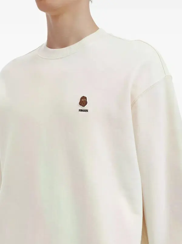 FINGERCROXX Embroidered Logo Crew Neck Sweater