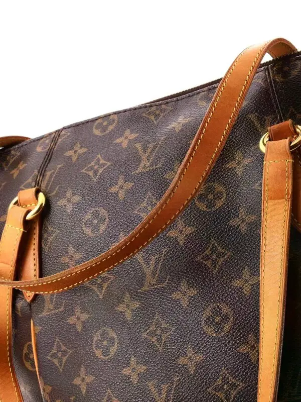 LOUIS VUITTON Monogram Canvas Mm Shoulder Bag