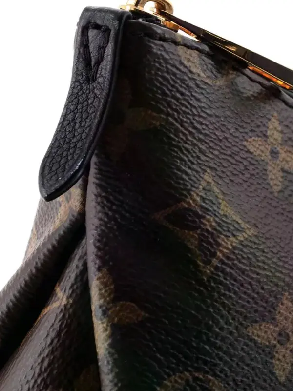 LOUIS VUITTON Monogram Beauty Case - Black