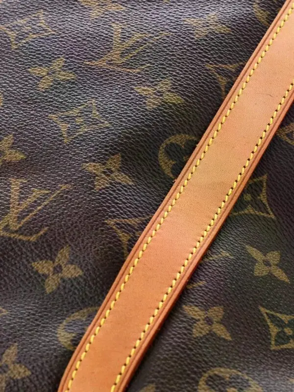 LOUIS VUITTON Monogram Canvas Mm Tote Bag - Brown