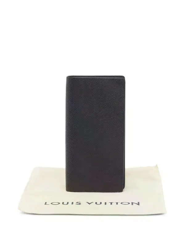 LOUIS VUITTON Brazza Taiga Leather Wallet