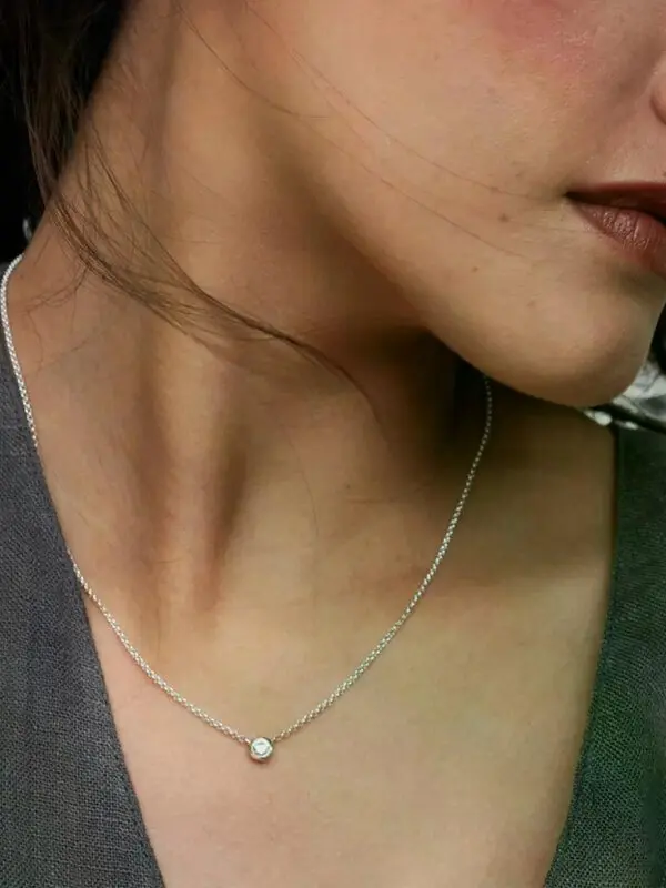 DOWER & HALL Dewdrop White-sapphire Pendant Necklace