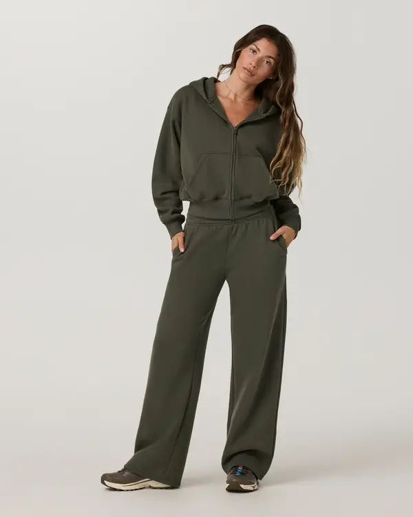 Vuori Restore Straight Leg Sweatpant Shorts - Army/green