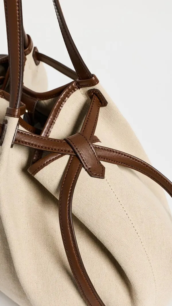 Janessa Leoné Justine Tote