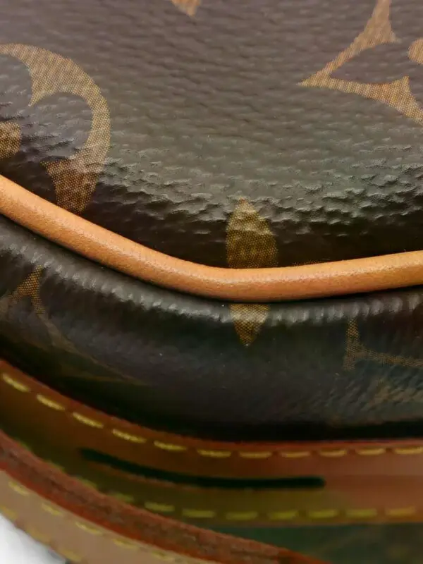 LOUIS VUITTON 2019 Mm Boite Chapeau Cross Body Bag