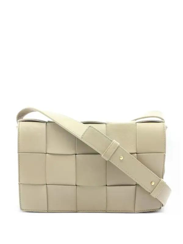 Bottega Veneta Maxi Intrecciato Shoulder Bag - Neutrals