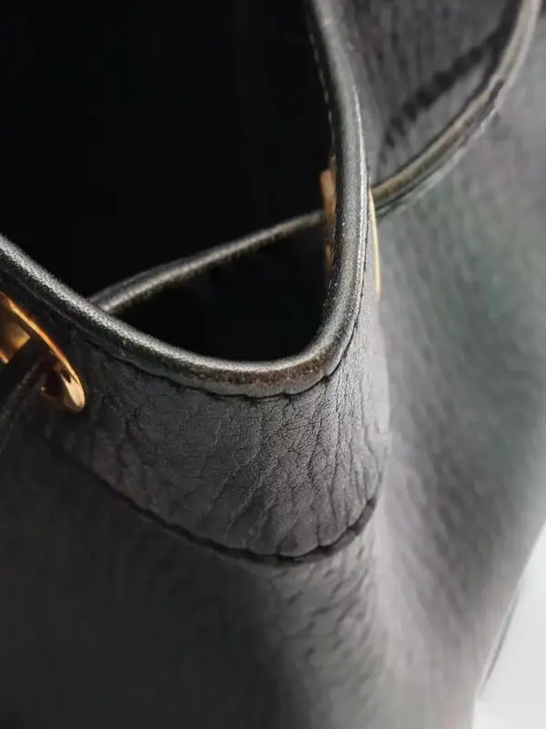 Hermès 1989 Standy Courchevel Bucket Bag