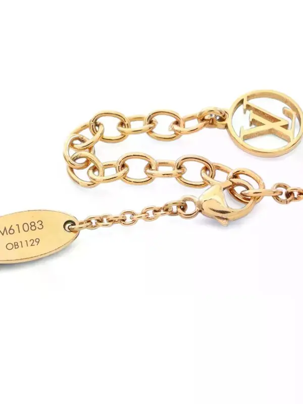 LOUIS VUITTON 2019 Essential V Necklace