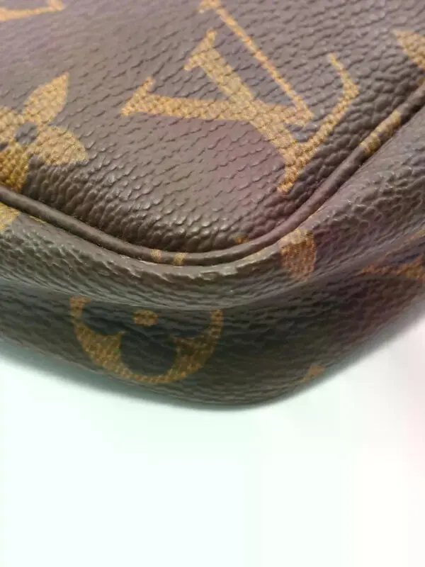 LOUIS VUITTON Monogram Pochette Accessoires Shoulder Bag - Brown