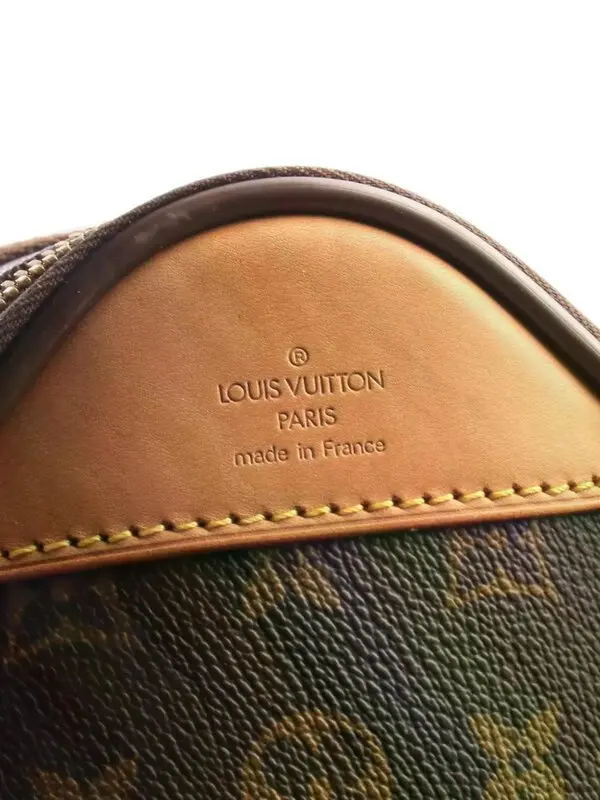 LOUIS VUITTON 2002 Monogram Pégase 55 Suitcase