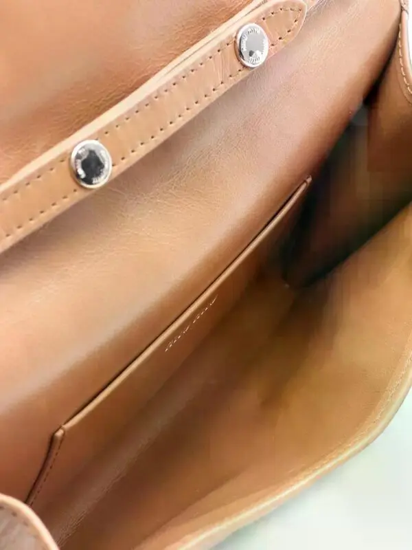 Miu Miu Vitello Shine Shoulder Bag - Neutrals