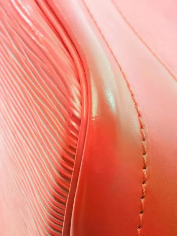 LOUIS VUITTON Epi Leather Noé Bucket Bag