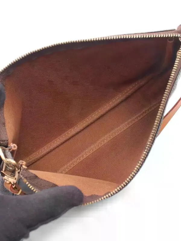LOUIS VUITTON 1999 Pochette Accessoires Monogram Handbag