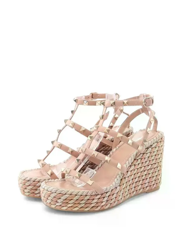 Valentino Garavani Rockstud Wedge Sandals - Neutrals