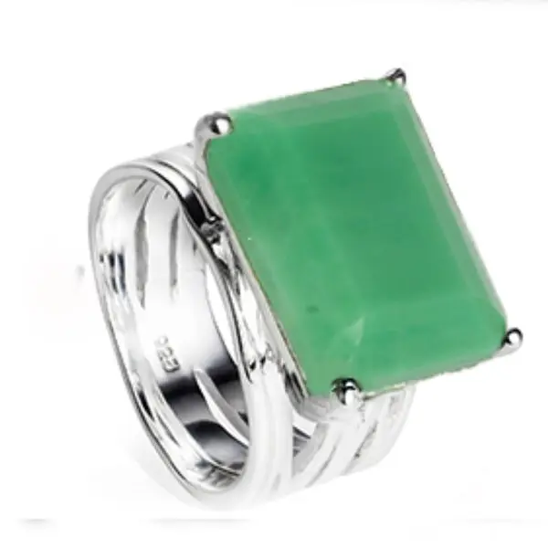 NEOLA DESIGN Pietra Sterling Cocktail Ring Chrysoprase Gemstone