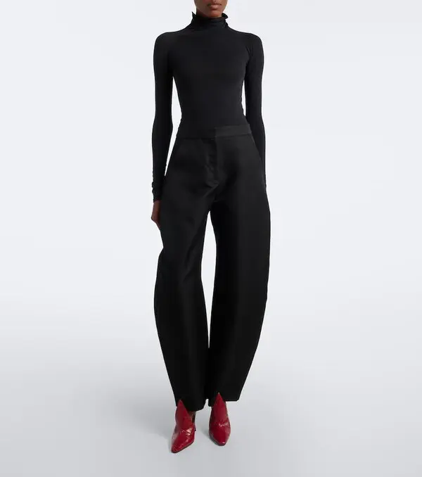Alaïa V-neck Pointed Toe Mules - Red