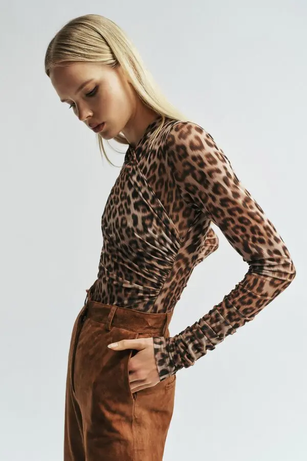 Bardot Kourtney Long Sleeve Bodysuit - B Leopard