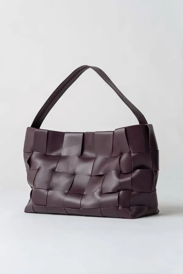 ST. AGNI Woven Large Tote - Plum