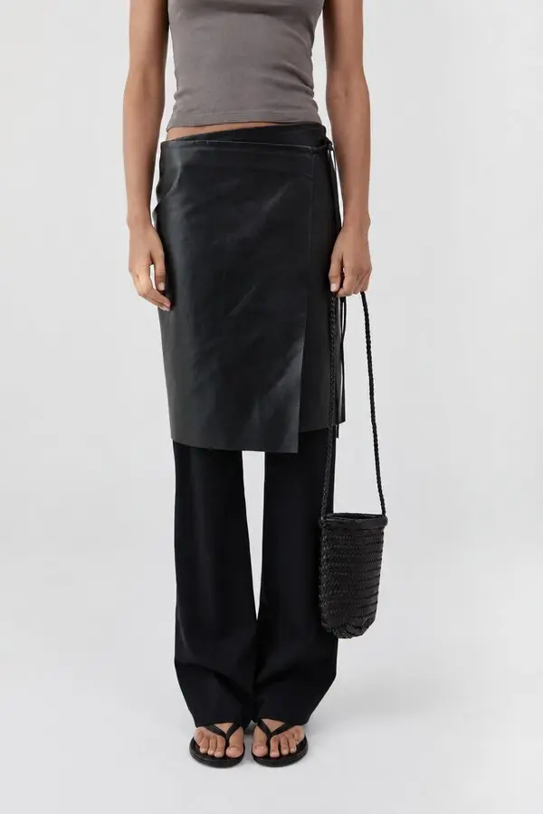 ST. AGNI Bagu Sling Bag - Black