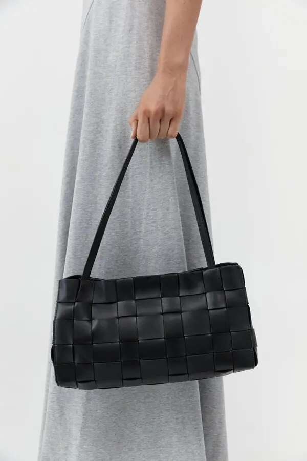 ST. AGNI Slim Woven Tote Bag - Black