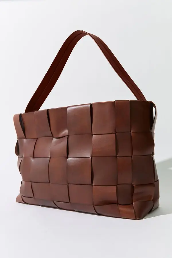 ST. AGNI Woven Large Tote - Chestnut