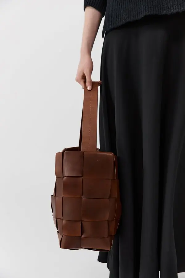 ST. AGNI Woven Large Tote