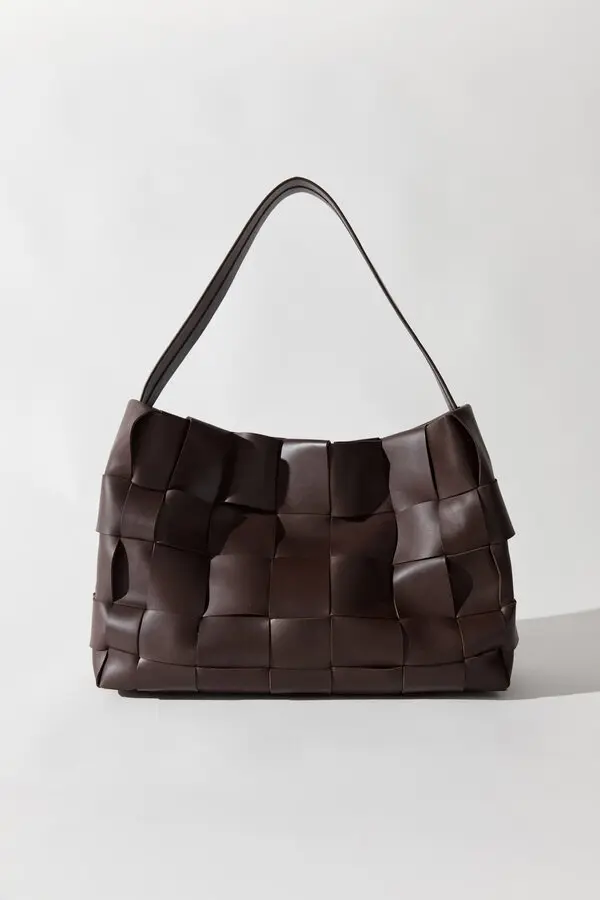ST. AGNI Woven Large Tote Bag - Chocolate