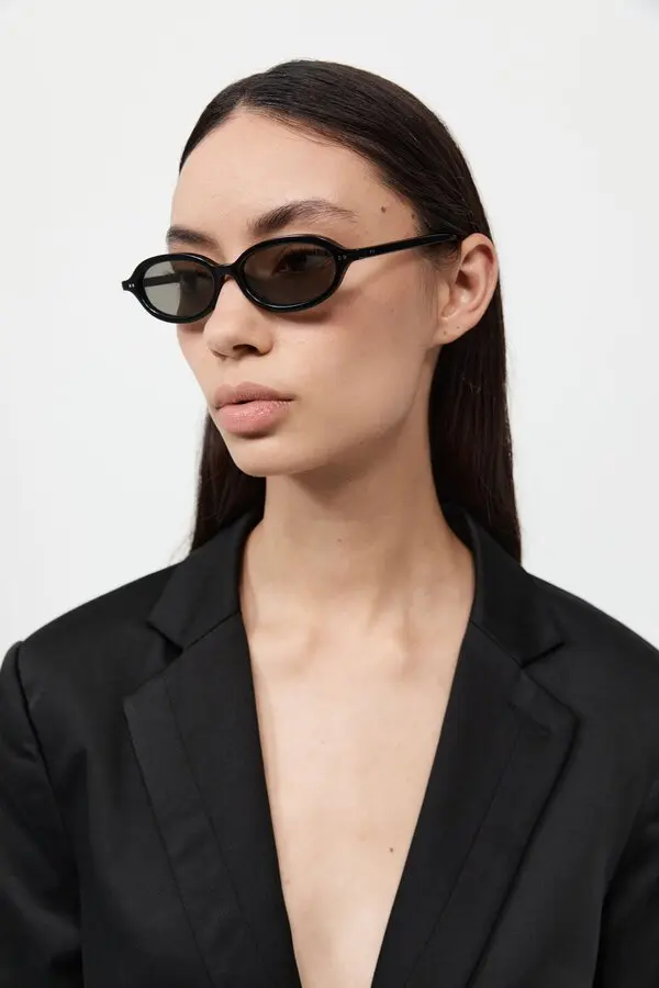 ST. AGNI 90s Slim Oval Sunglasses