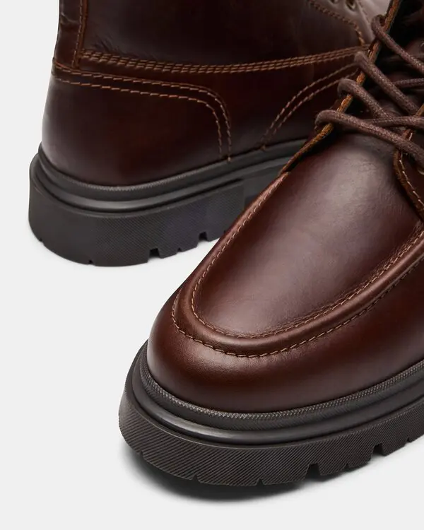 Steve Madden Zechariah Lace-up Ankle Boots With Lug Sole
