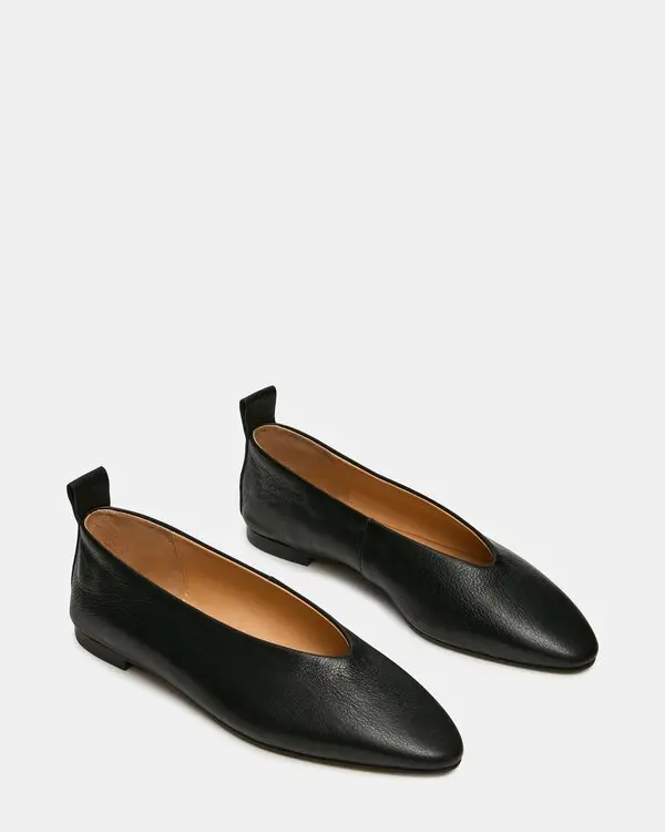 Steve Madden Swanky Almond Toe Ballet Flats