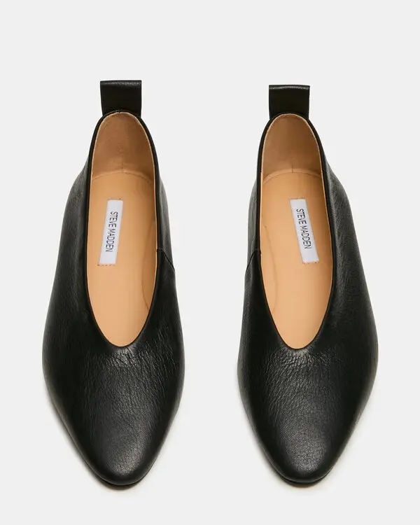 Steve Madden Swanky Almond Toe Ballet Flats