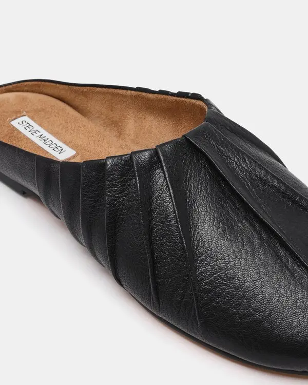 Steve Madden Loom Slip-on Flats