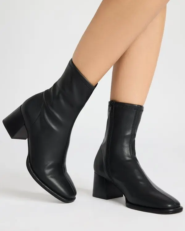 Steve Madden Pammy Block Heel Booties