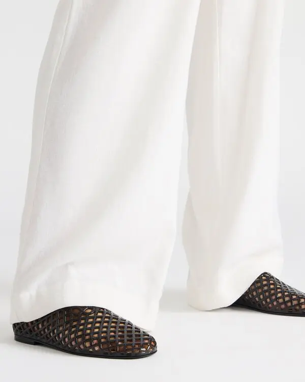 Steve Madden Grove Square Toe Flats