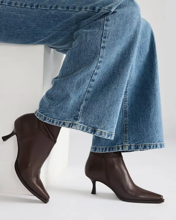 Steve Madden Stasia Ankle Booties