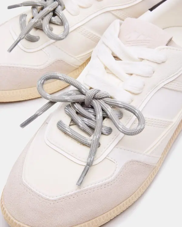 Steve Madden Sporty Lace-up Sneakers