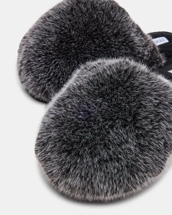 Steve Madden Poof Slip-on Flats