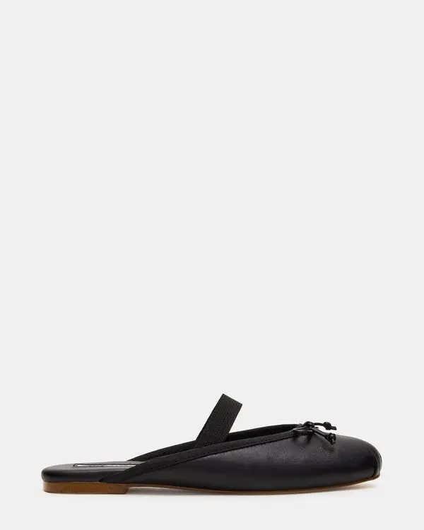 Steve Madden Cutesy Slip-on Flats