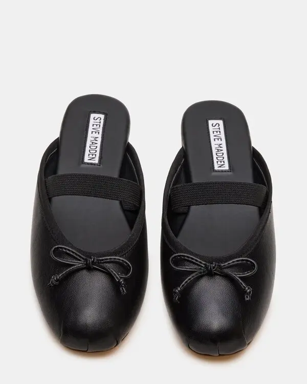 Steve Madden Cutesy Slip-on Flats